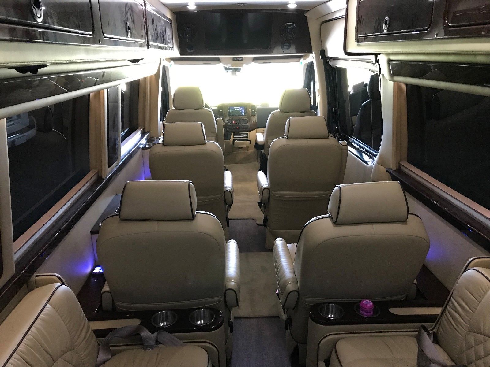 Day Cruiser Business Class Sprinter with Bathroom - RV Sprinter